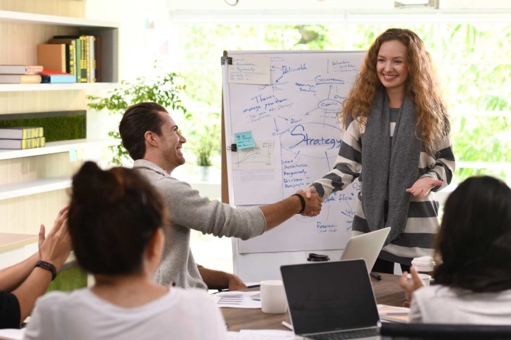 How to find a suitable online agency: A small guide.